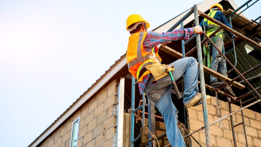 7 Tips to work safely with height | Safesmart